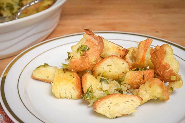 How to Make Stuffing From Scratch - In the Kitch