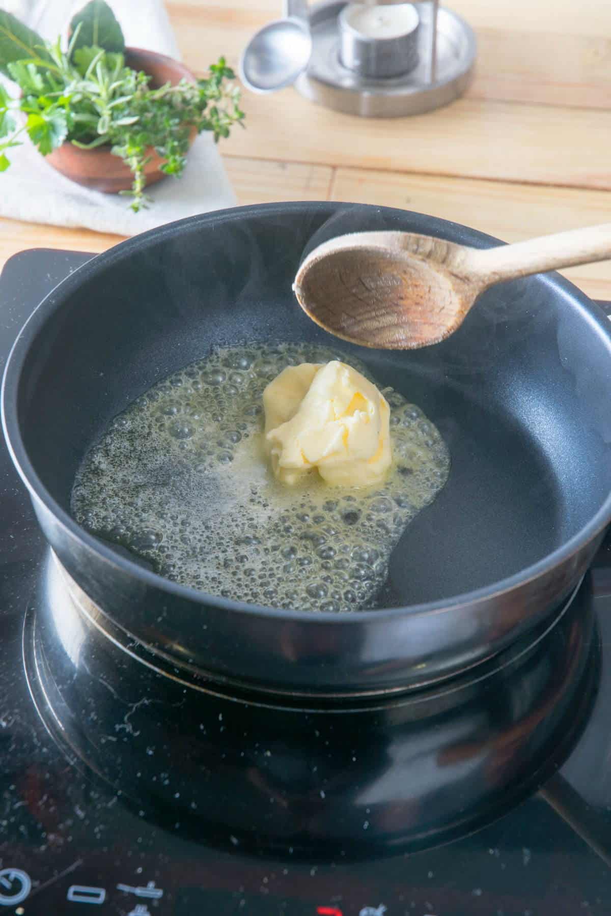 Brown Gravy Recipe - In the Kitch