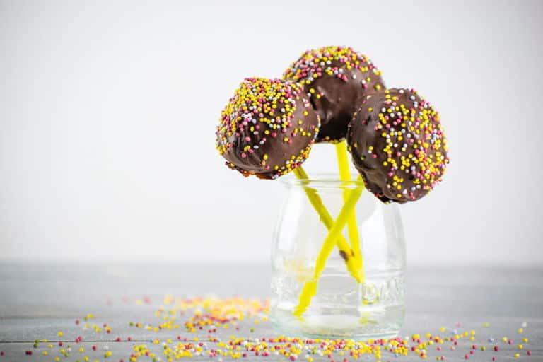 Over 60 Cake Pop Recipes & Ideas - In the Kitch