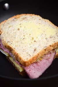How to Make a Reuben Sandwich - In the Kitch