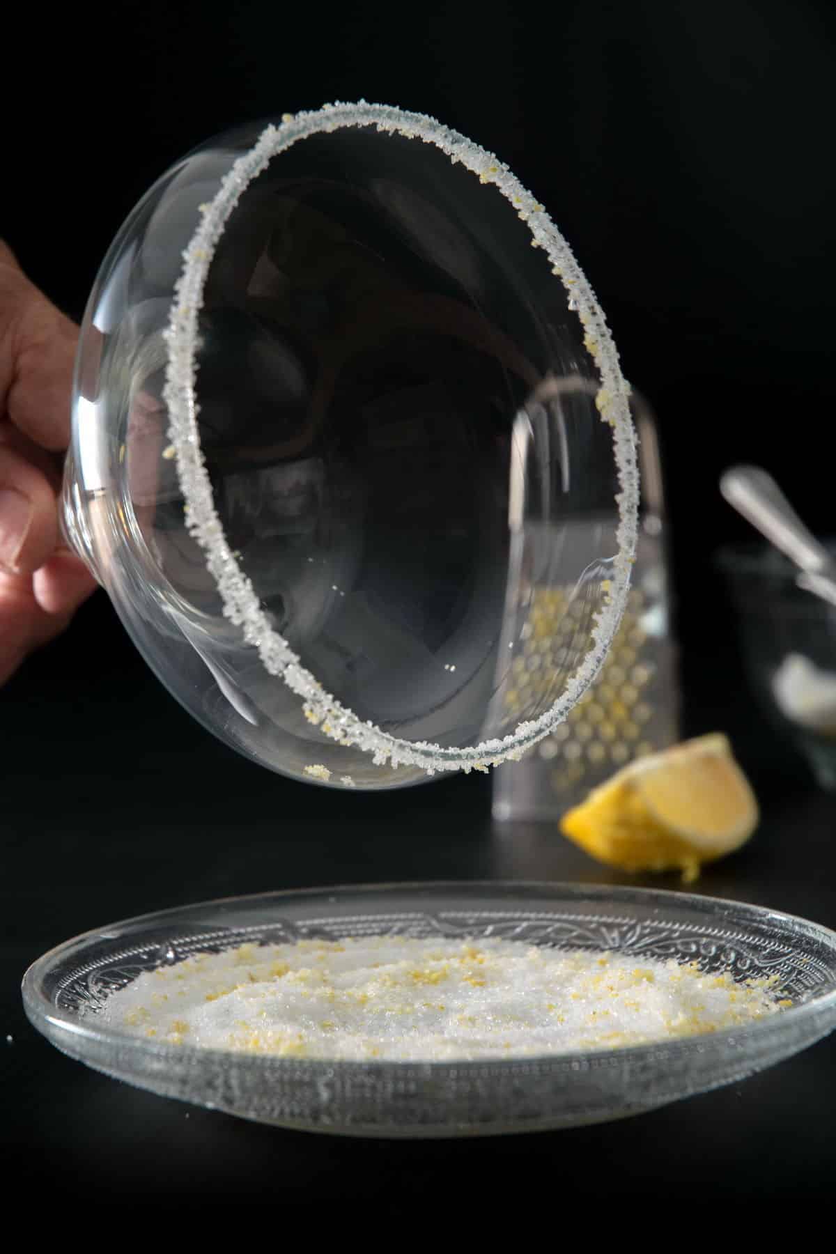 How to Rim a Glass with Sugar - In the Kitch