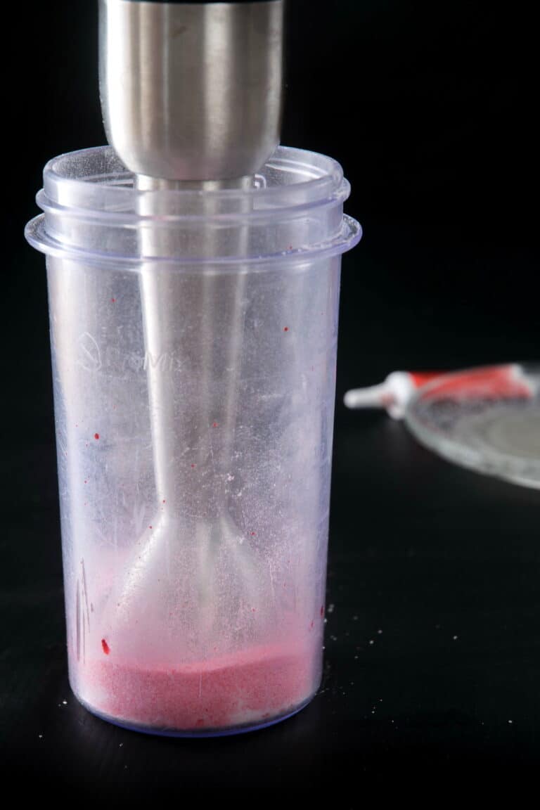 How to Rim a Glass with Sugar - In the Kitch