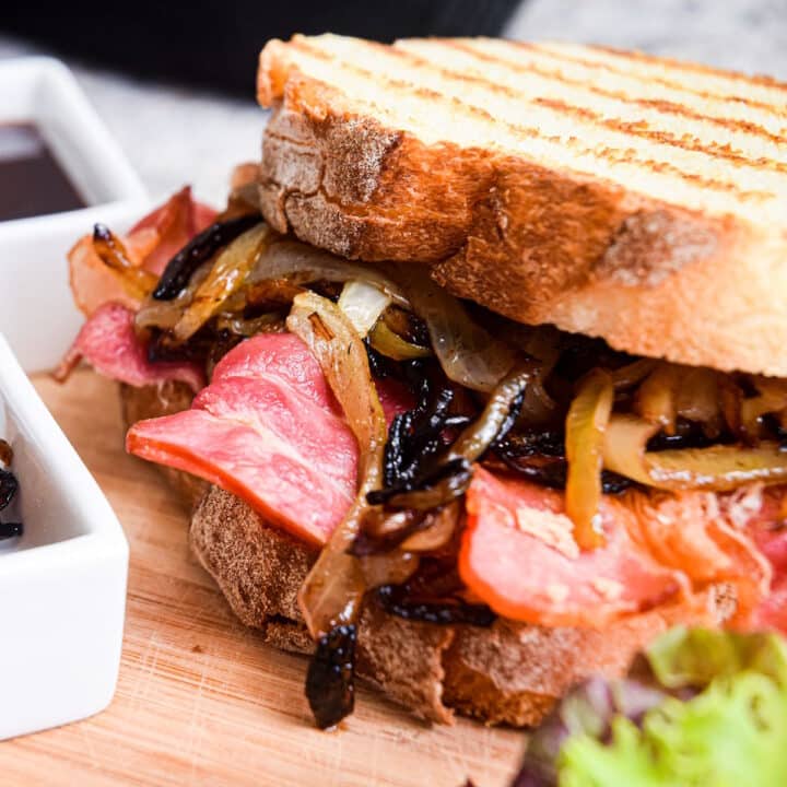 Bacon Butty (Bacon Sandwich) - In the Kitch