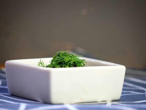 How to Chop Dill - In the Kitch