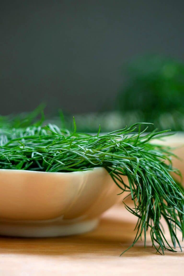 How to Chop Dill - In the Kitch